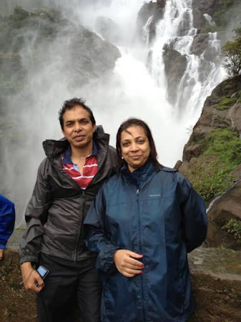 17 Best Couple Travel Bloggers in India 2024